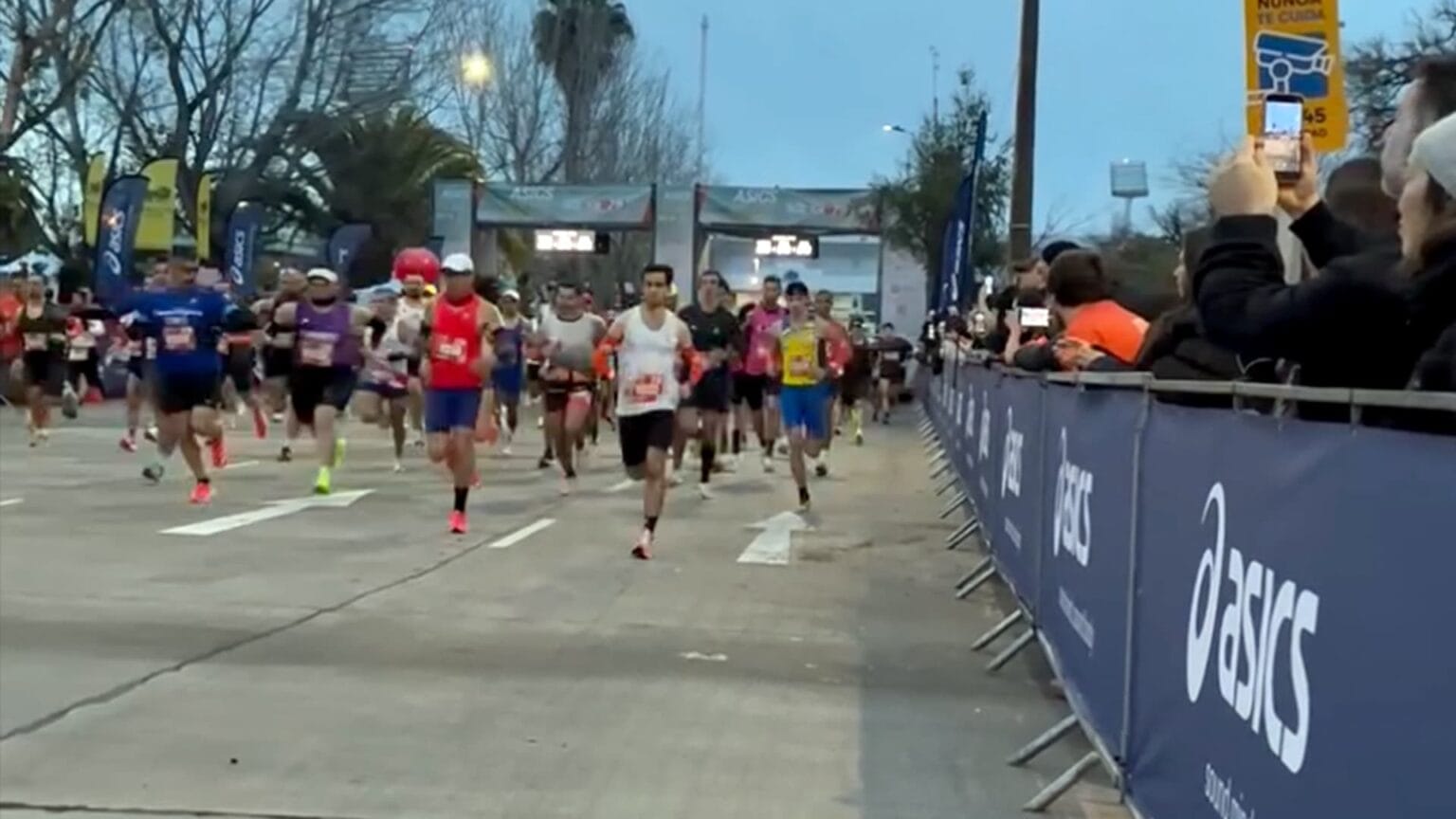 Resultados del ASICS Golden Run Santiago 2025: Huamán y Echavarría ...